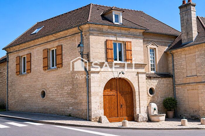 Maison 7 pièces à Mello, à vendre