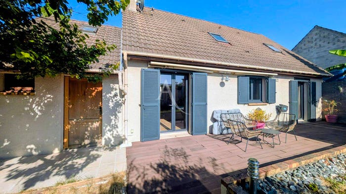 Maison 5 pièces à Varenne-Centre-Rive Charmante, Noisy-le-Grand, à louer