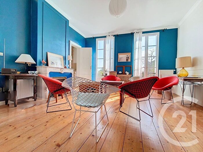 Appartement 5 pièces à vendre à Rochefort, Centre-ville