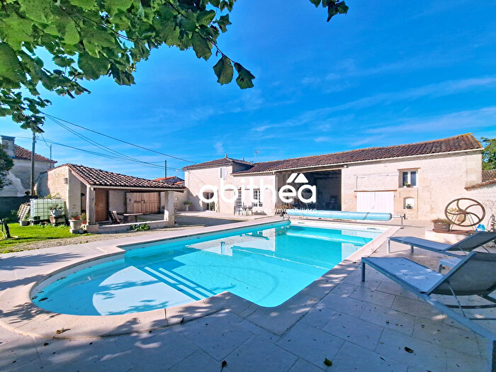 Maison à vendre - Échebrune - 6 pièces - 4 chambres