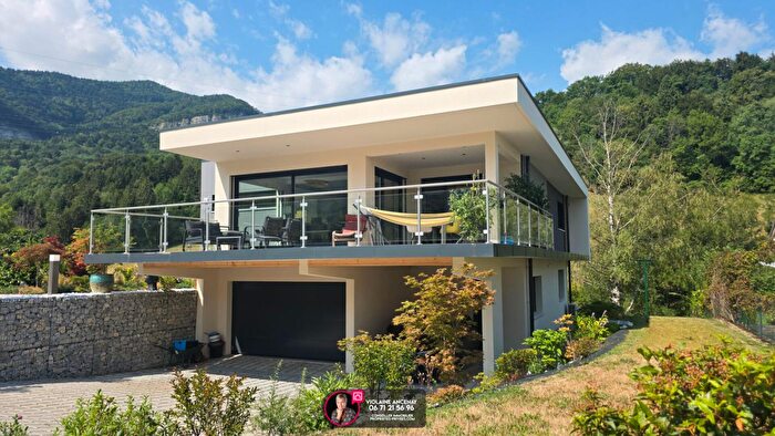 Maison 5 pièces à vendre à Montagnole
