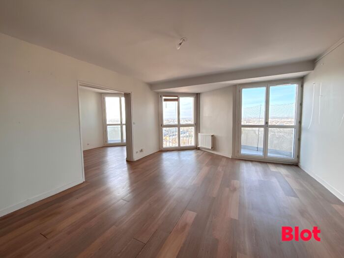 Appartement à vendre - Quartiers Centre, Colombier - 5 pièces - 3 chambres