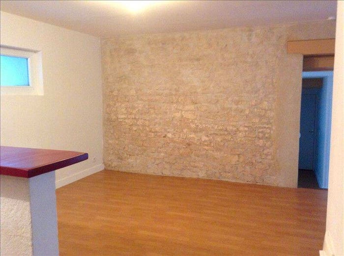 Appartement 3 pièces à louer - Chichée