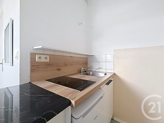 Sainte-Savine : Appartement 1 pièce à louer