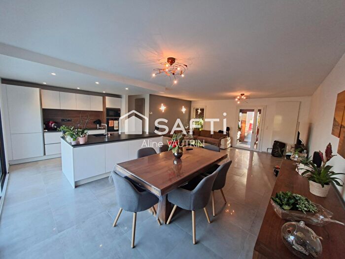 Maison à vendre - Blaisy-Bas - 8 pièces - 5 chambres