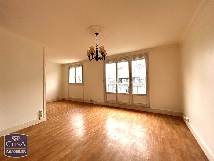 Appartement à vendre - Mainvilliers - 4 pièces - 3 chambres