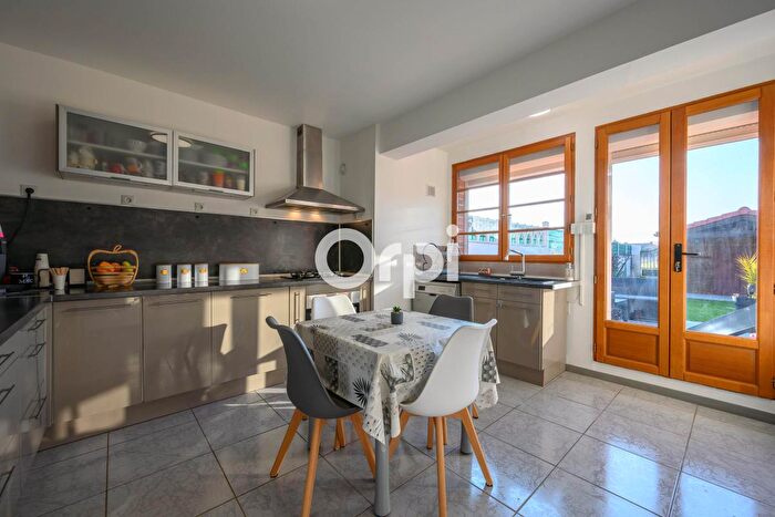 Maison à vendre - Guesnain - 5 pièces - 4 chambres