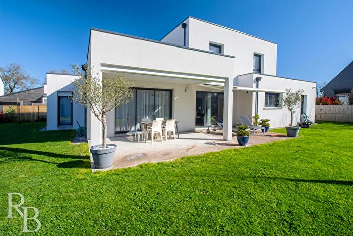 Maison à vendre - Surzur - 5 pièces - 4 chambres