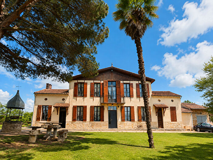 Saint-André-du-Bois - Maison 5 pièces à louer