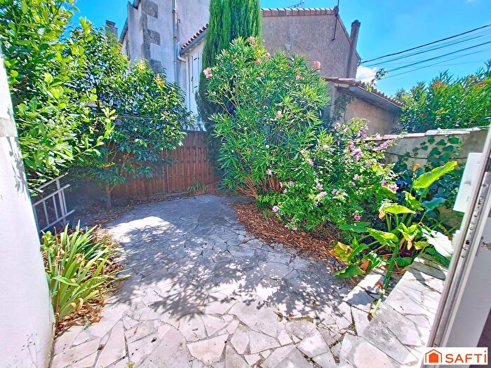 Maison à vendre - Cognac, Champ de Foire - 4 pièces - 2 chambres