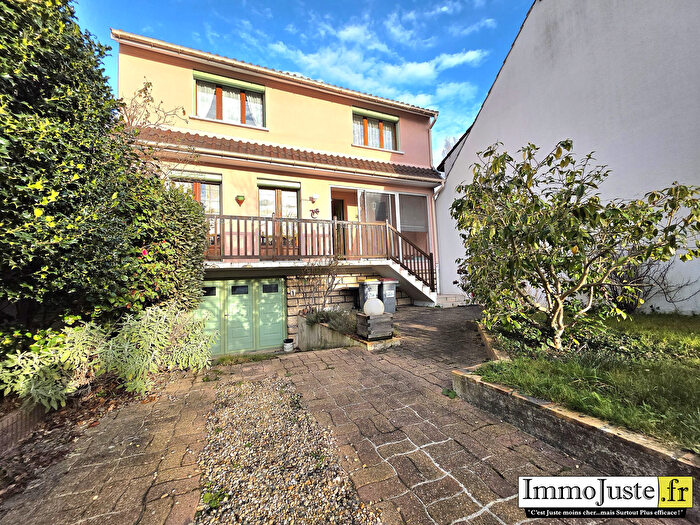 Maison à vendre - Trappes - 6 pièces - 4 chambres