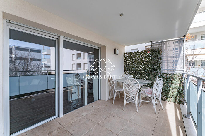 Appartement à vendre - Vaulx-en-Velin, Vaulx en Velin Sud - 3 pièces - 2 chambres