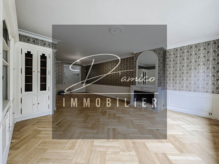 Maison à vendre - Douai, Centre-ville - 12 pièces - 7 chambres