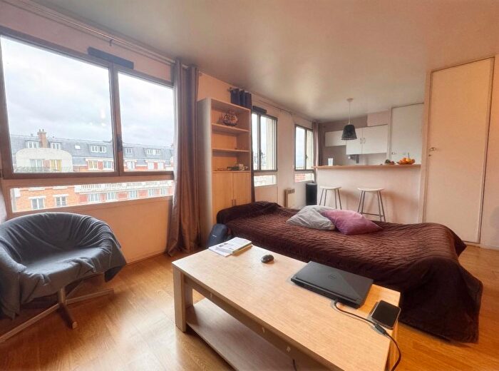 Appartement à vendre - Paris e , Bel-Air, Nord - 1 pièce