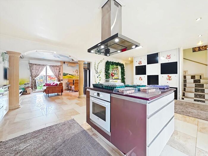 Maison à vendre - Gouvernes - 6 pièces - 4 chambres