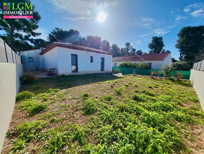 Maison à vendre - Rognac - 4 pièces - 3 chambres