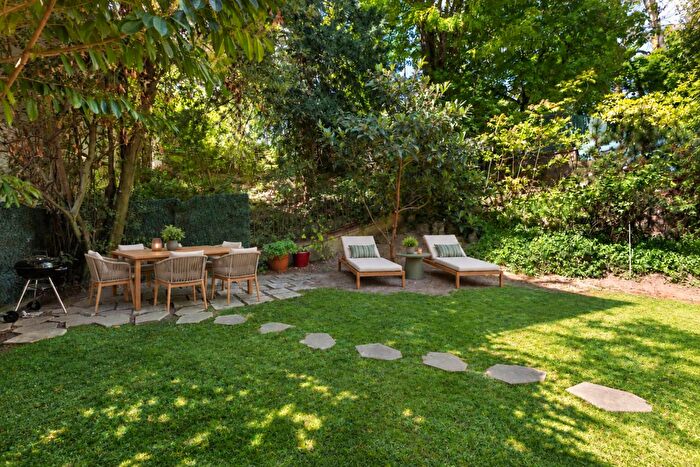 Appartement 5 pièces à vendre - Suresnes, République