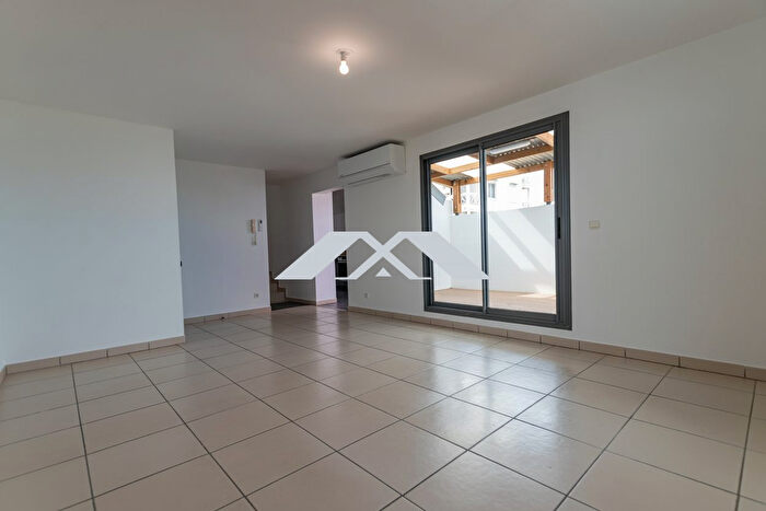 Appartement à louer - Saint-Pierre, Centre-ville - 3 pièces - 2 chambres