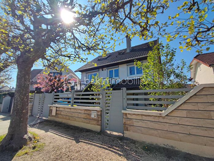 Maison à vendre - Gournay-sur-Marne - 9 pièces - 5 chambres