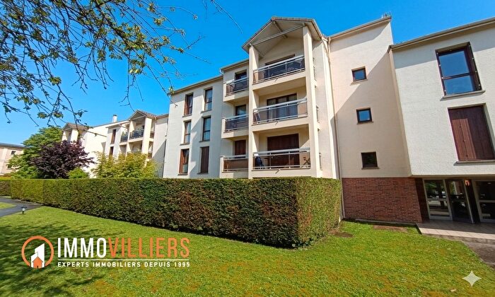Appartement 5 pièces à Le Plessis-Trévise, à vendre
