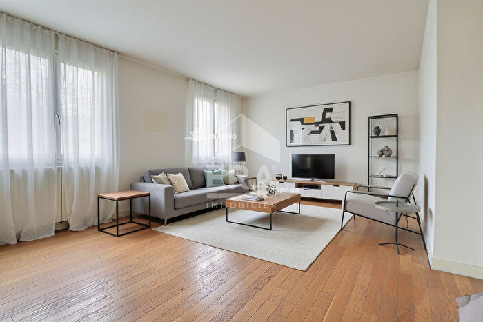 Appartement à vendre - Saint-Denis, Romain Rolland - 5 pièces - 3 chambres