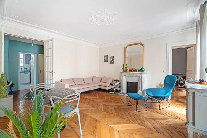 Appartement à vendre - Paris e , Saint-Placide - 4 pièces - 2 chambres