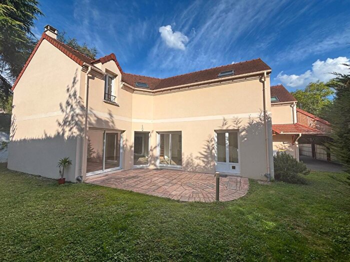 Maison à louer - Létang-la-Ville - 6 pièces - 5 chambres