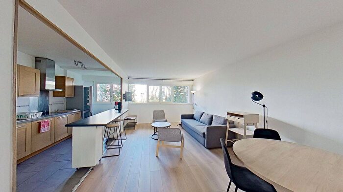 Appartement à louer - Les Près, Montigny-le-Bretonneux - 2 pièces - 1 chambre