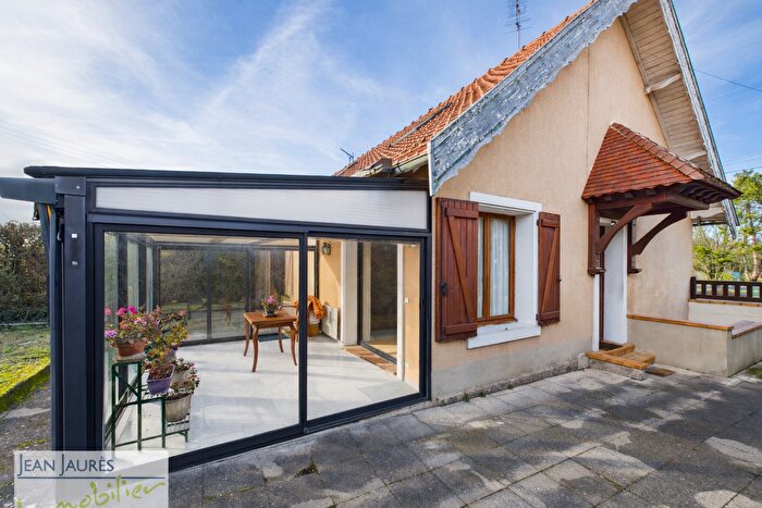 Maison à vendre - La Chapelle-Saint-Luc, Vieille ville - 4 pièces - 3 chambres