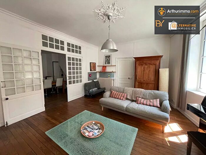 Maison à vendre - La Guerche-de-Bretagne - 6 pièces - 4 chambres