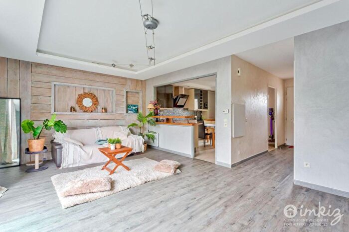 Maison à vendre - Floirac, Les Etangs - 4 pièces - 3 chambres