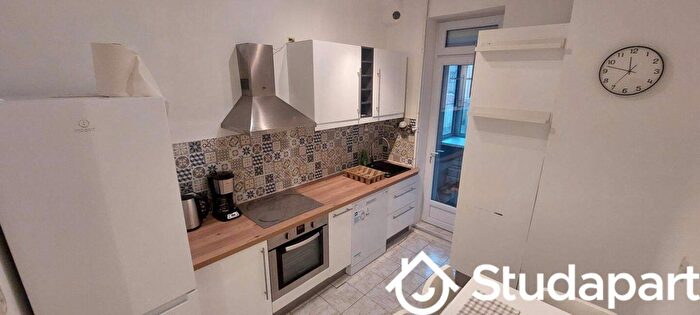 Appartement à louer - Champ de Mars, Toulon - 1 pièce - 1 chambre
