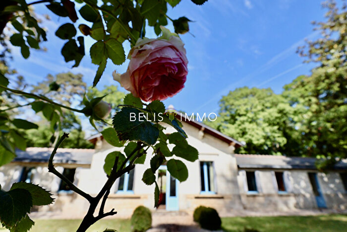 Saint-Épain : Maison 8 pièces à vendre