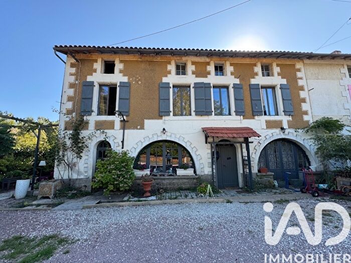 Maison à vendre - Varaignes - 8 pièces - 6 chambres