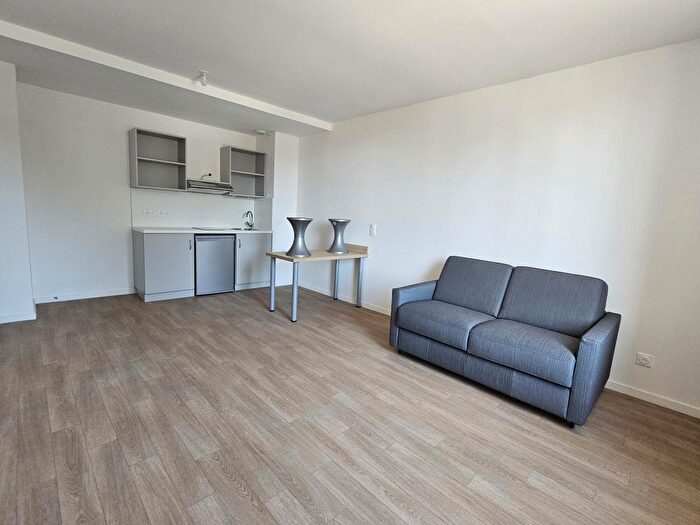Appartement à louer - Nîmes, Feuchères - 2 pièces - 1 chambre
