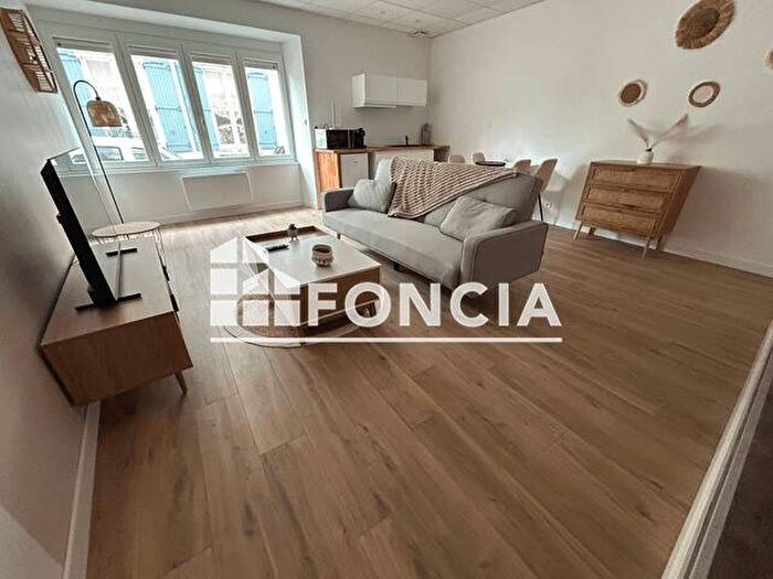 Appartement à louer - Centre Ville, Saint-Maixent-lécole - 2 pièces - 1 chambre