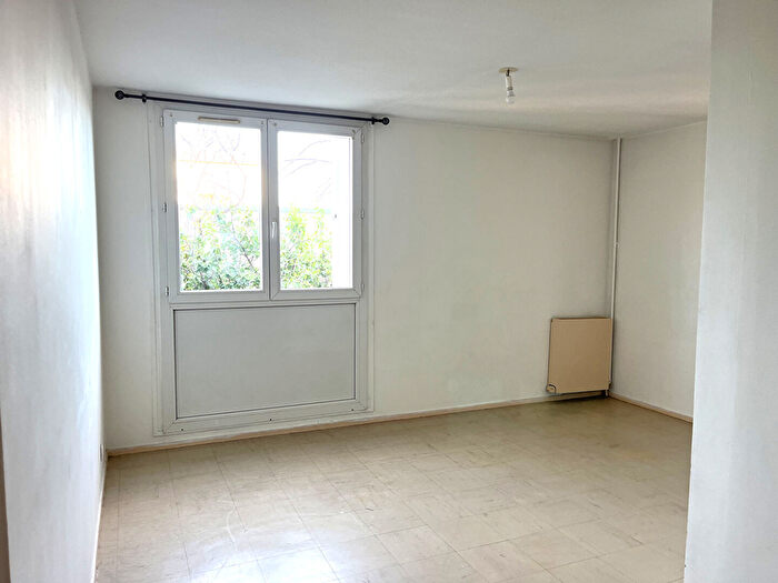 Miramas, La Gare : Appartement 2 pièces à louer