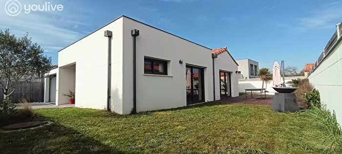 Maison à vendre - Les Sables-dOlonne - 5 pièces - 3 chambres