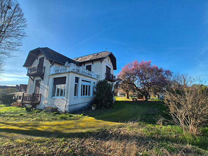 Maison à vendre - Assat - 7 pièces - 5 chambres