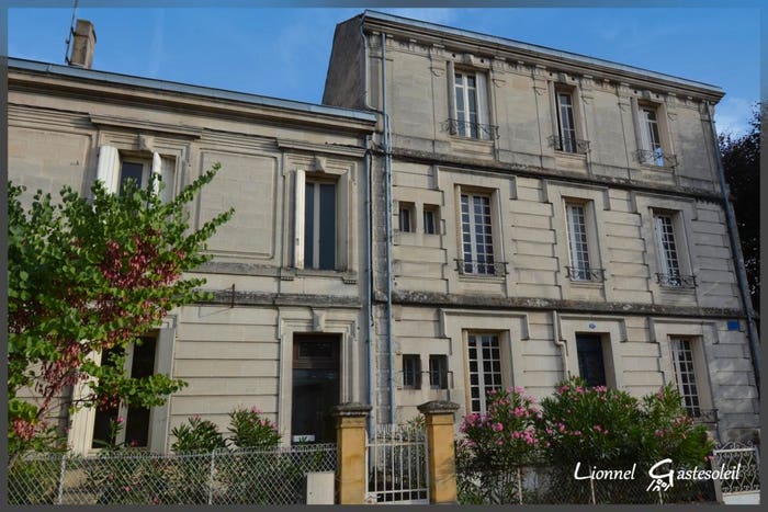 Maison 16 pièces à Sainte-Foy-la-Grande, à vendre