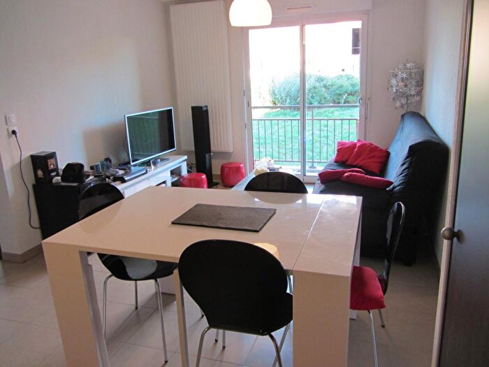 Appartement à louer - Juvignac - 2 pièces - 1 chambre