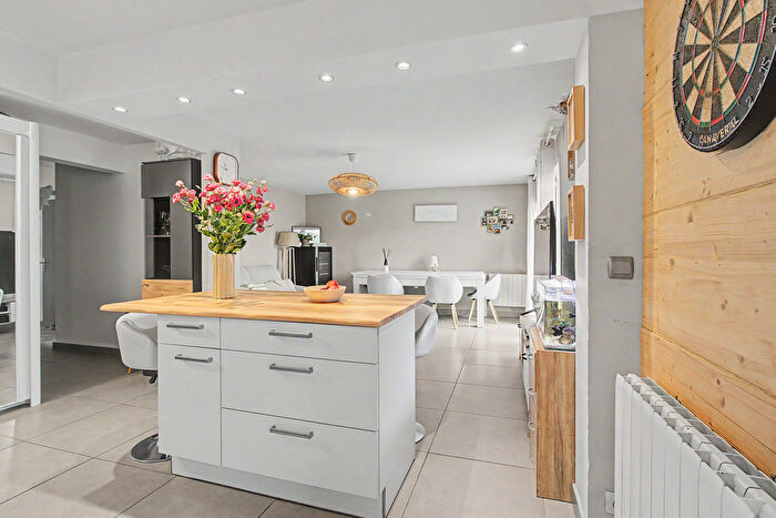 Appartement 3 pièces à Douvaine, à vendre