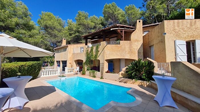 Maison à vendre - Cagnes-sur-Mer, Le Vallon des Vaux, La Campanette, Montaleigne - 5 pièces - 4 chambres