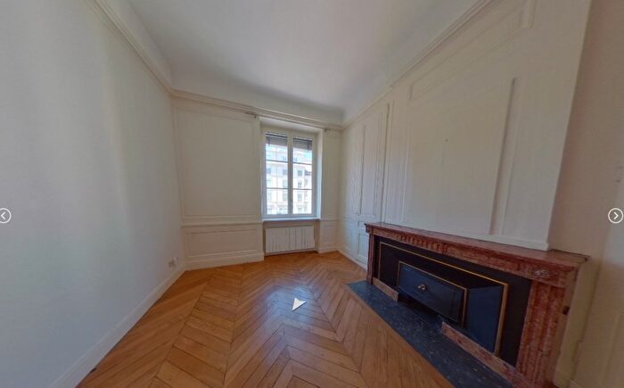 Appartement à louer - Lyon er , Bas des Pentes, Presquîle - 3 pièces - 2 chambres