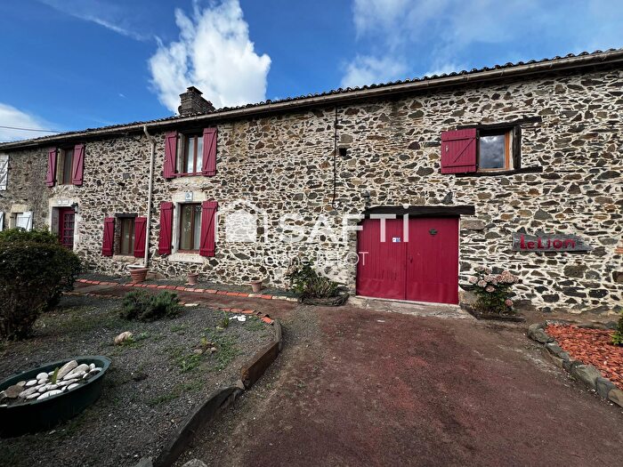 Maison 7 pièces à Chantonnay, à vendre