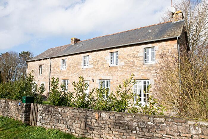 Maison à vendre - Saint-Aubin-dAubigné - 8 pièces - 5 chambres