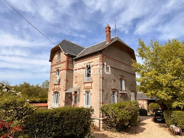 Maison 7 pièces à vendre à Aunay-sous-Crécy