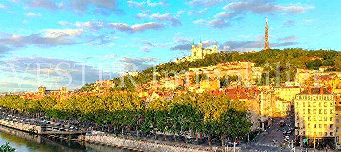 Lyon 1er, Bas des Pentes, Presqu'île : Appartement 2 pièces à vendre