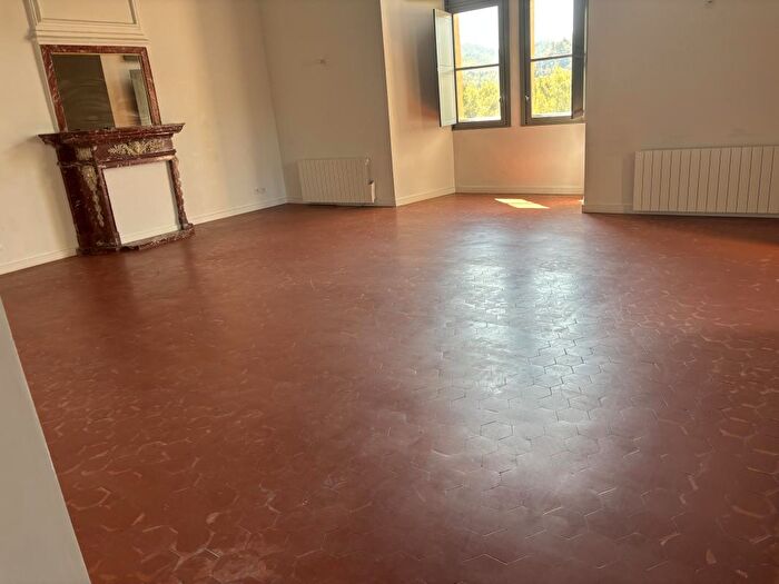 Appartement 4 pièces à louer à Meyrargues
