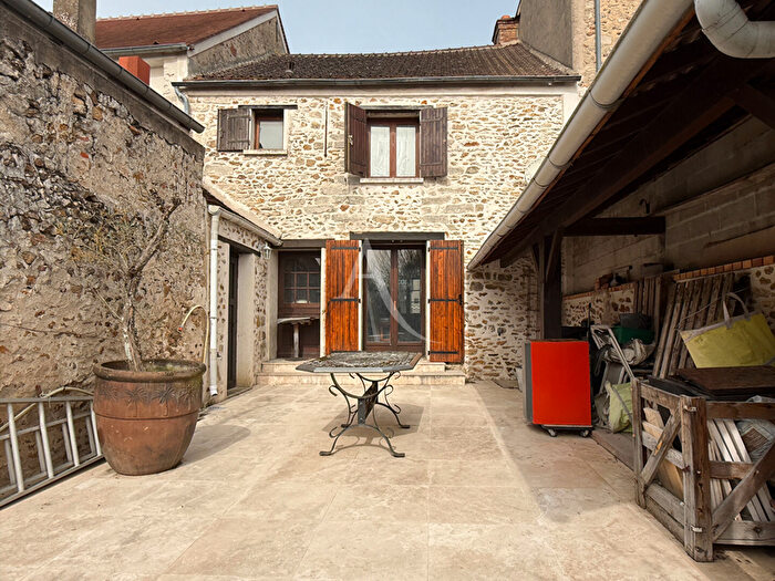 Le Châtelet-en-Brie : Maison 4 pièces à vendre